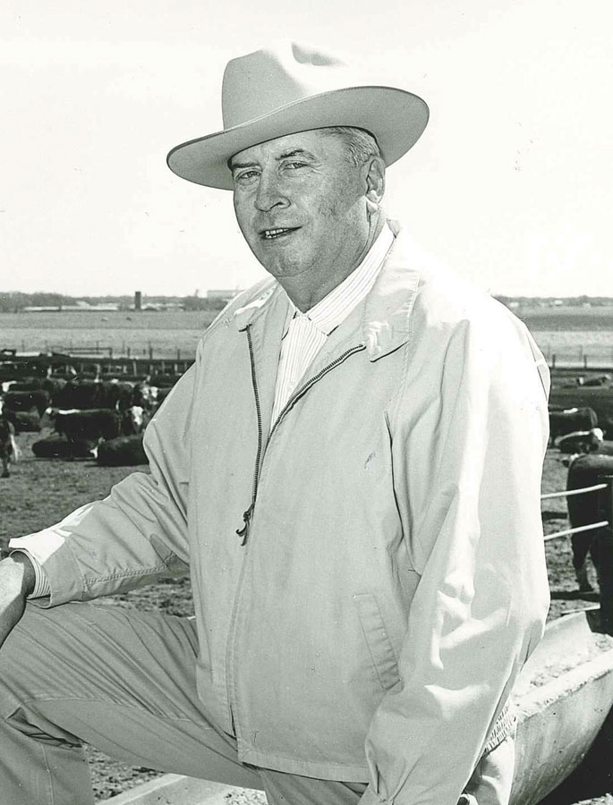 Earl Brookover | Cattle Feeders Hall of Fame
